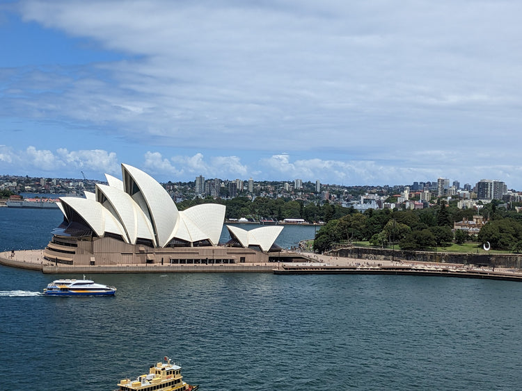 Tours Visiting the Sydney Opera House – Unlocked Tours